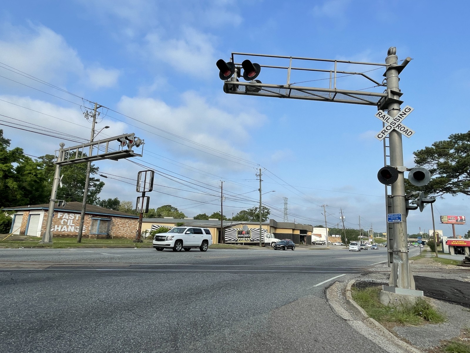 Spring Hill Avenue (Mobile, AL)