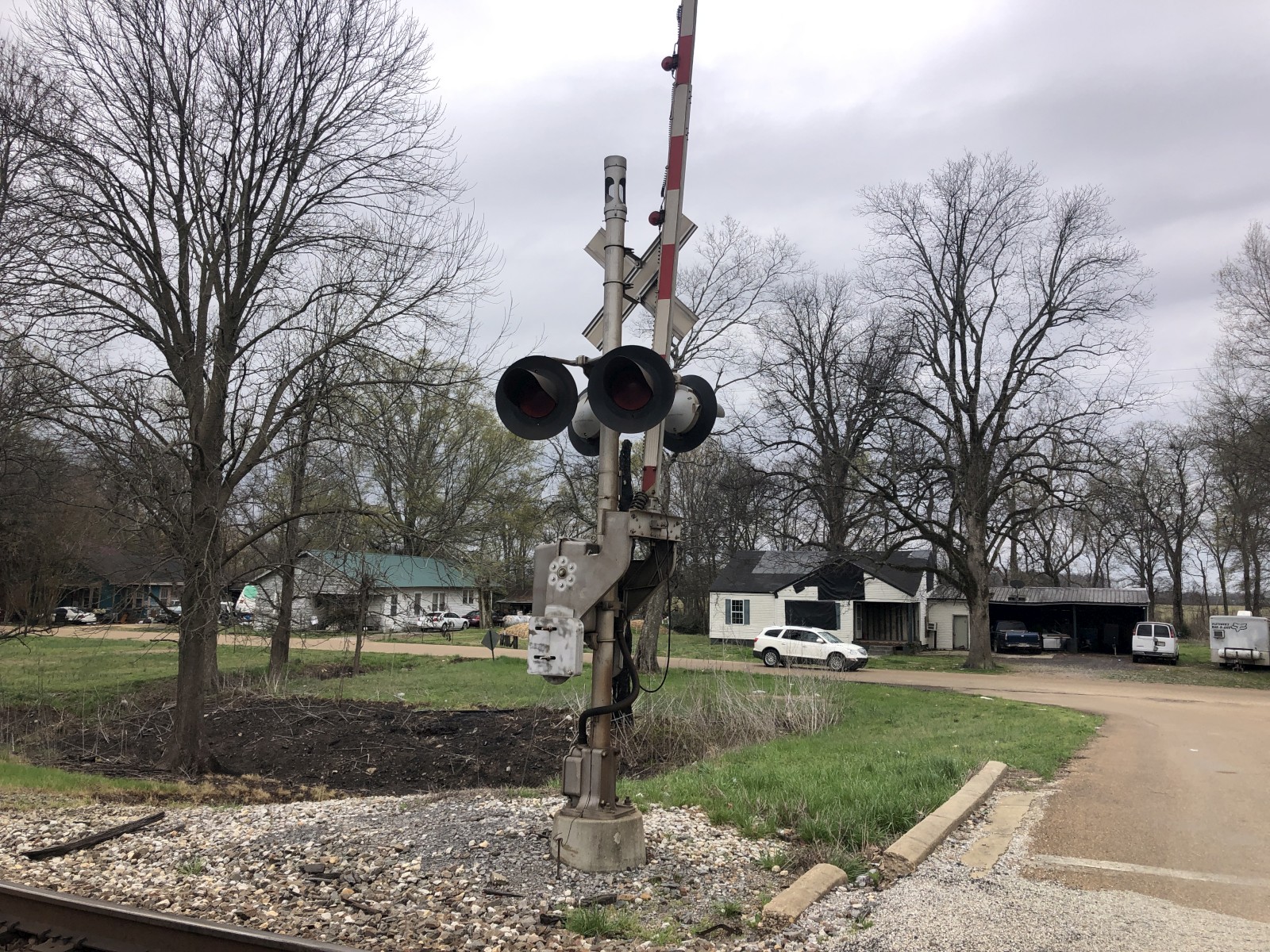Hill Crossing Street (Glendora, MS)
