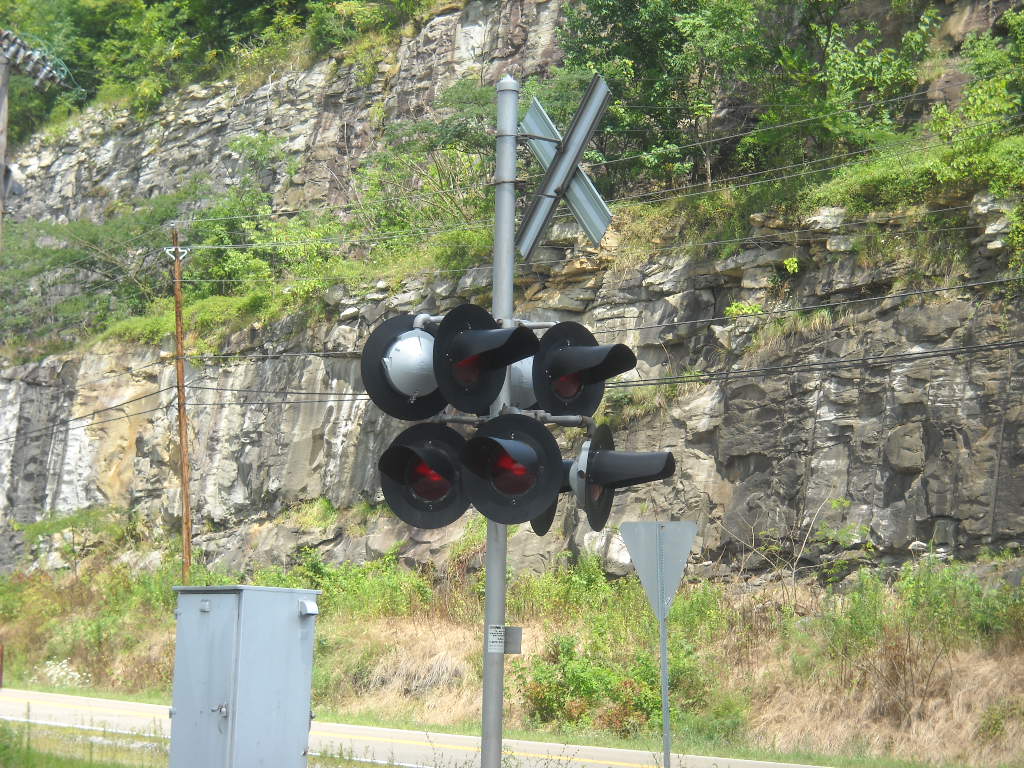 Snow Hill Dr. (Charleston, WV)
