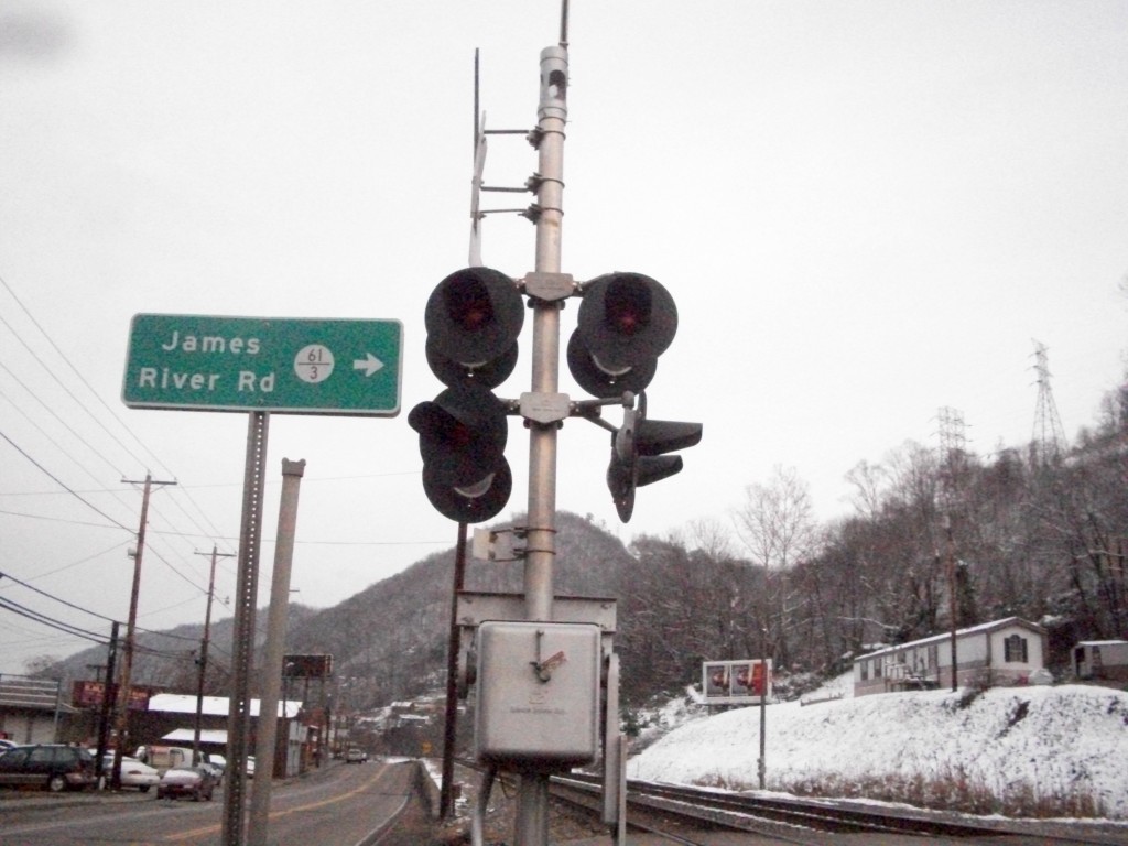 James River Rd. (Chelyan, WV)